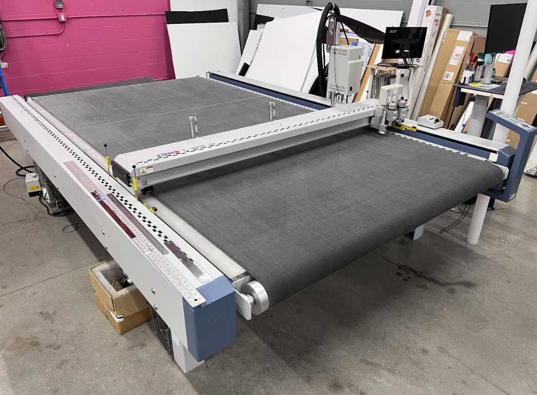 Used Zund L-3000CV Conveyor Flatbed Cutter / Router for Sale